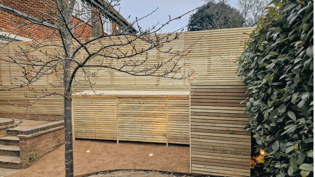 Bespoke Slat Fencing in Wimbledon SW19 by Oilcanfinish | Oilcanfinish ...